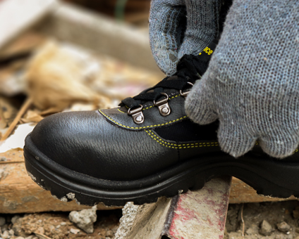 Sepatu Safety Bersertifikat | Safety Shoes Nyaman & Awet